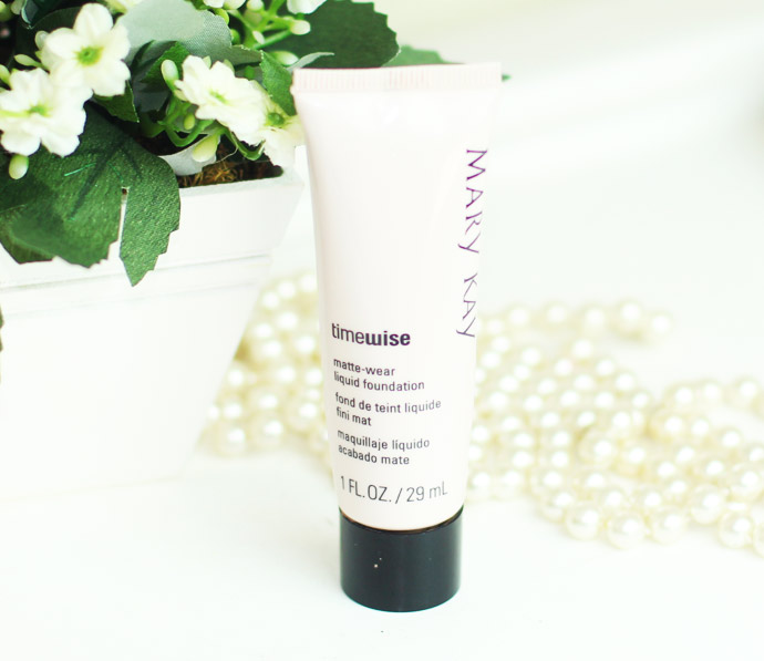 Base líquida Timewise Matte da Mary Kay – Óculos de grau – blog